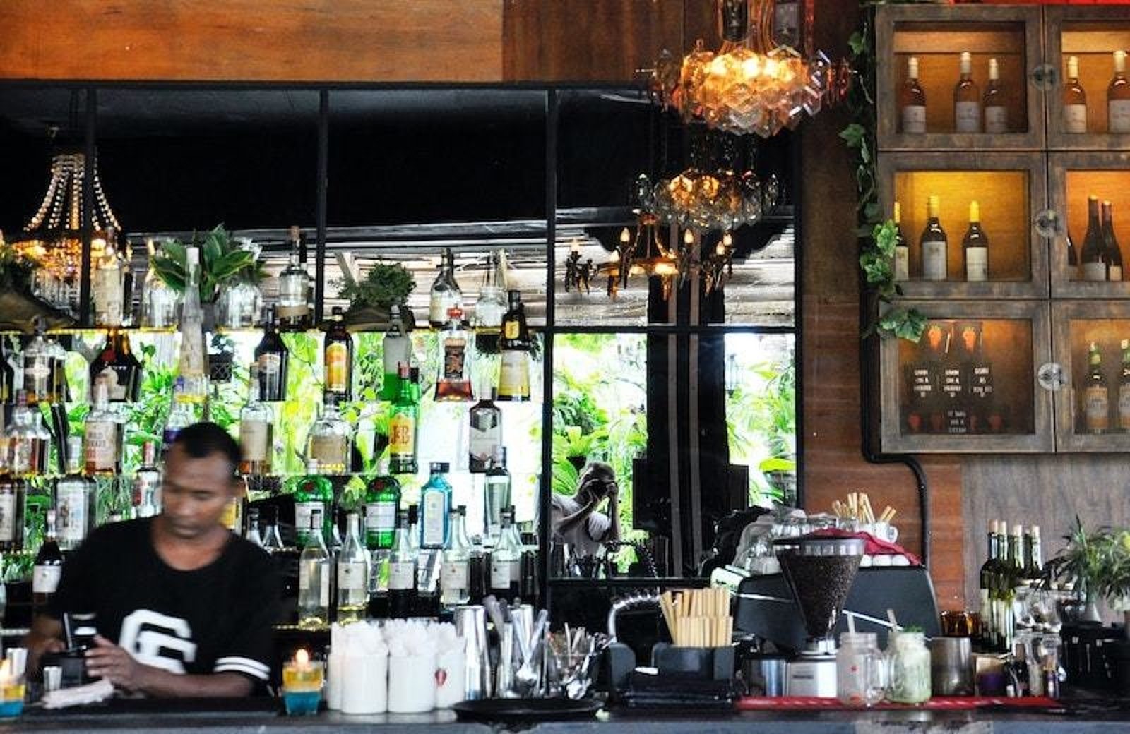 Keep Regulars Rolling In With These Bar Promotion Ideas - On the Line ...