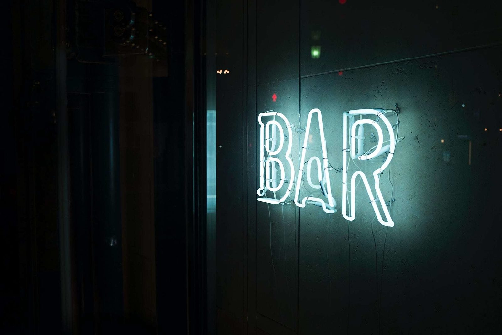 7 Bar Marketing & Promotion Ideas That Work - On the Line | Toast POS
