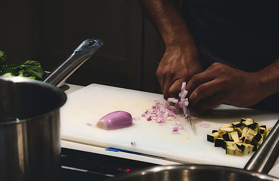 How Much do Prep Cooks Make? (Average Prep Cook Salary Data 2023) - On ...