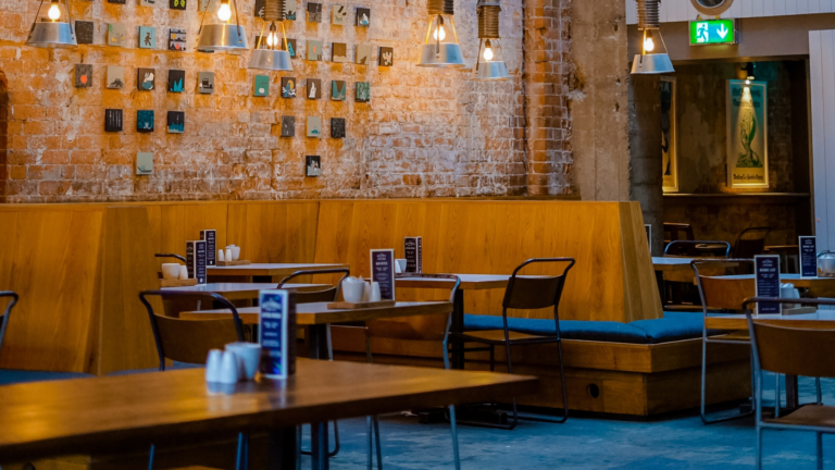 Restaurant Advertising: 10 Creative Ideas for Your Restaurant Ads - On ...