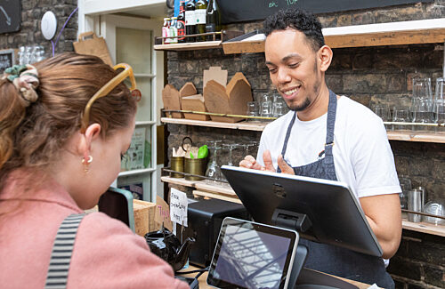 4 Tips For Great Restaurant Customer Service Without the Table Service ...
