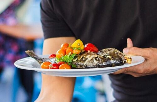 What is a busser? - Meaning, Description - On the Line | Toast POS