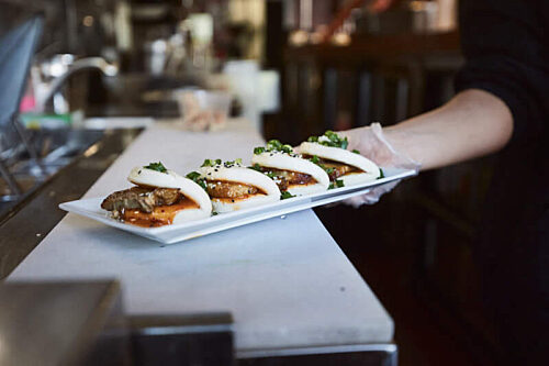 What is an expeditor in a restaurant? - Meaning, Description - On the ...