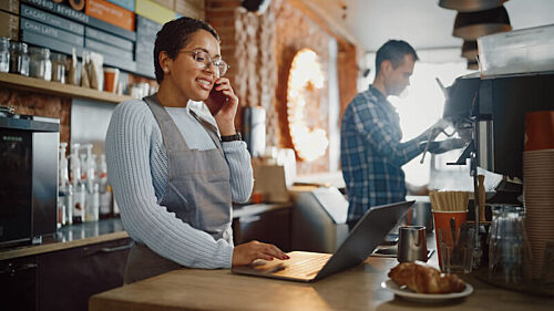 What is a Restaurant Manager? - Meaning, Description - On the Line ...
