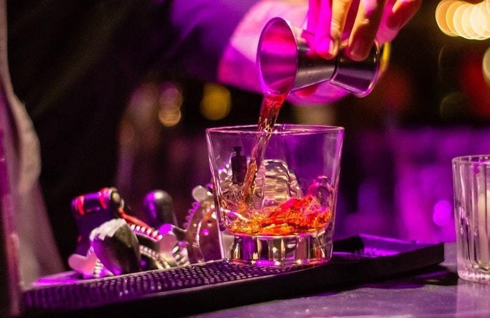 52 BEST Nightclub Name Ideas: How to Choose Nightclub Names (2025)