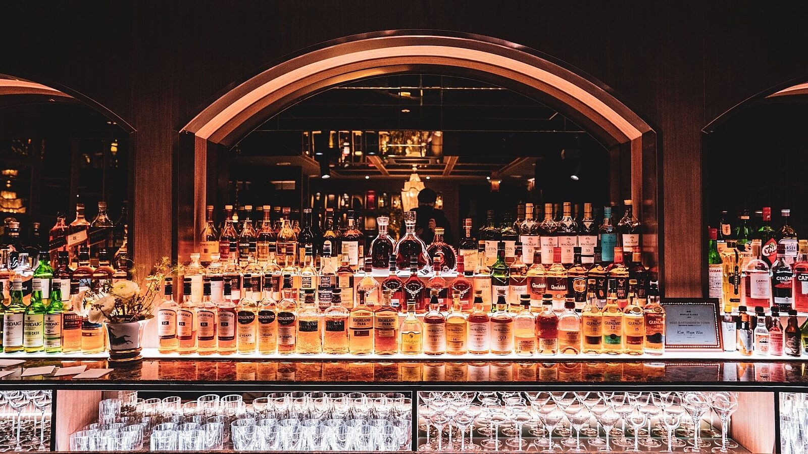 Train Your Team With a Bartender Side Work Checklist