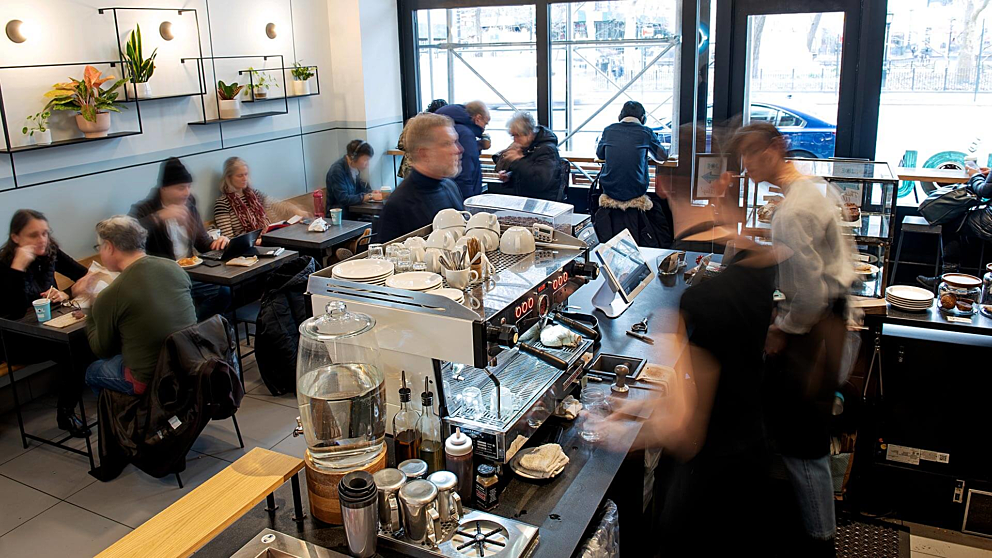 15 Restaurant Manager Skills (and How To Learn Them) | On the Line ...